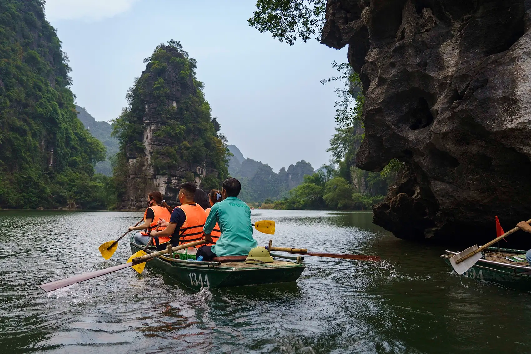 Trang An Boat Tour: Best Route, Prices, & Tips